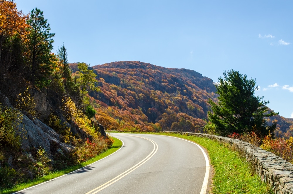 Skyline Drive Fall Foliage: The Best Way to Enjoy in 2025